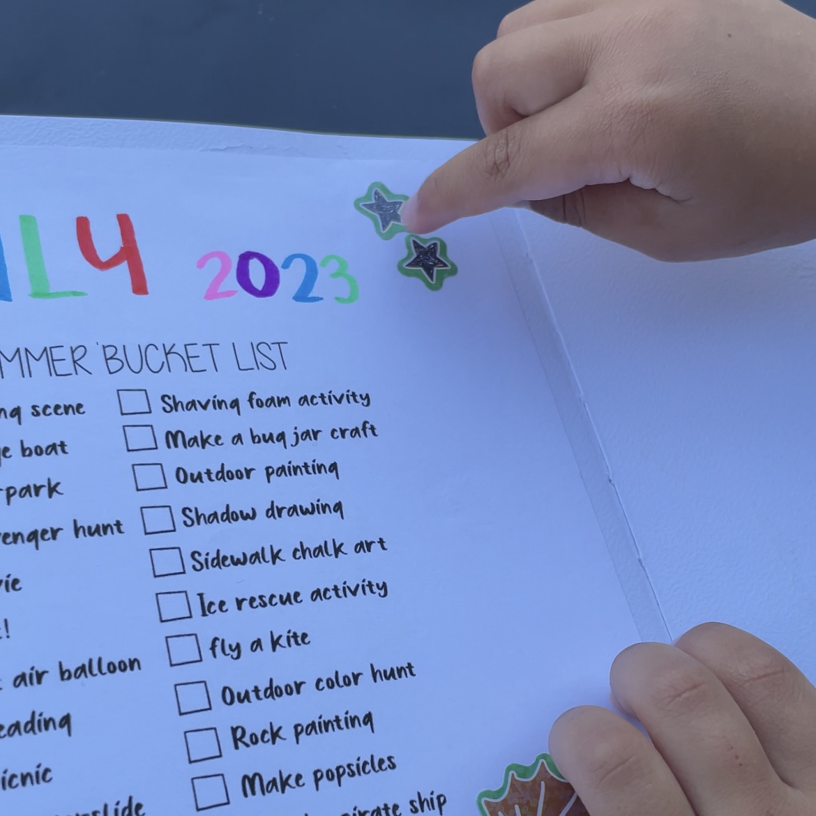 DIY Summer Bucket List Scrapbook