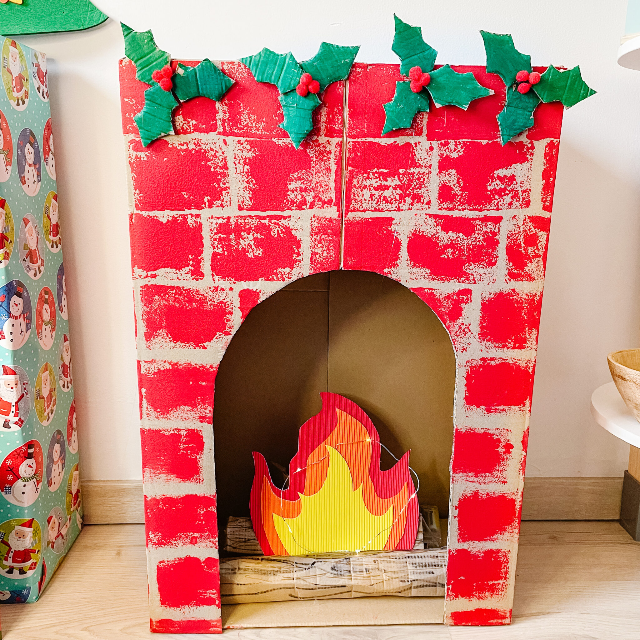 DIY Cardboard Bee Mask